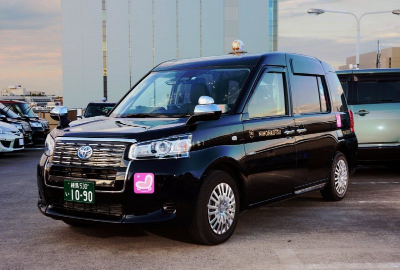 See Tokyo’s holiday illuminations from the comfort of a taxi with the ...