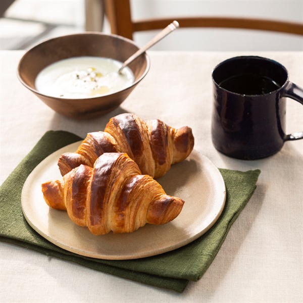 Major Japanese bread producer begins selling croissants and cakes made ...