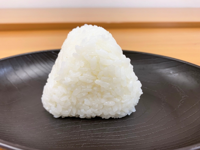 Which Japanese convenience store has the best plain onigiri rice balls ...