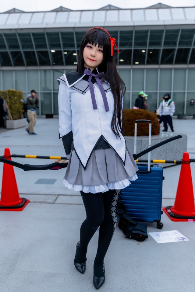 The best Japanese cosplayers from Day 2 of Winter Comiket 2021【Photos ...