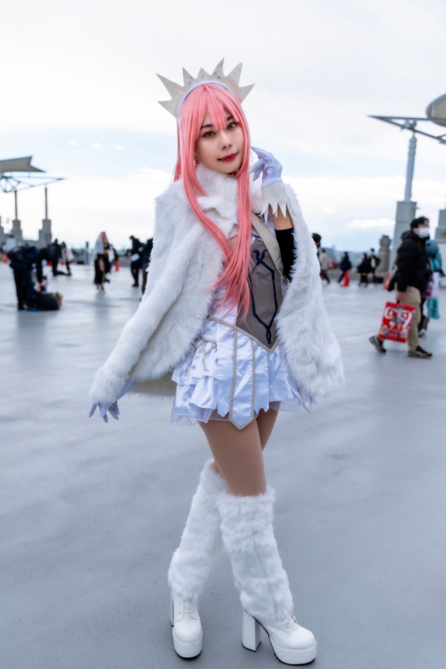 The best Japanese cosplayers from Day 2 of Winter Comiket 2021【Photos ...