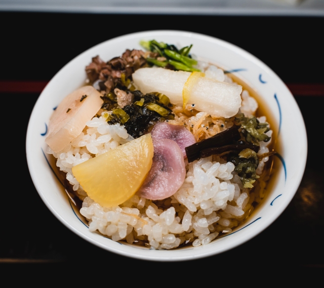 “Hey, Japanese taxi driver, take us to the best bubuzuke in Kyoto ...