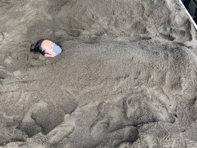 Soak in a sand bath in Beppu, Japan’s famous onsen region | SoraNews24 ...