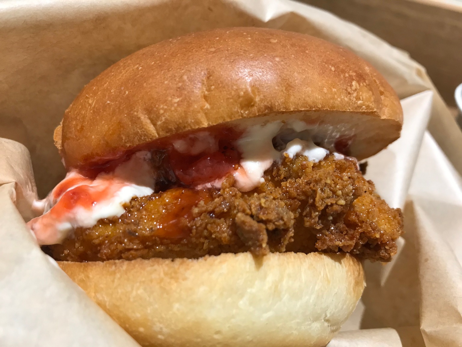 New burger in Japan combines fried chicken with…strawberries and cream ...