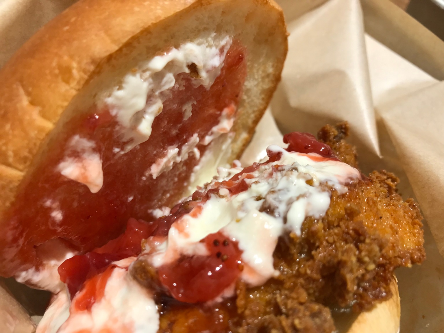 New burger in Japan combines fried chicken with…strawberries and cream ...