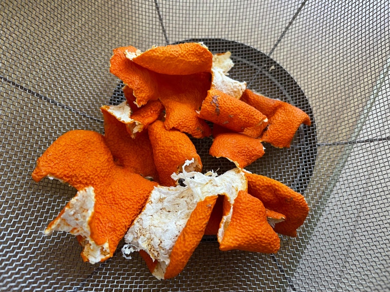 Mandarin orange peels aren’t trash, they’re treasure! Three chimpi tips ...