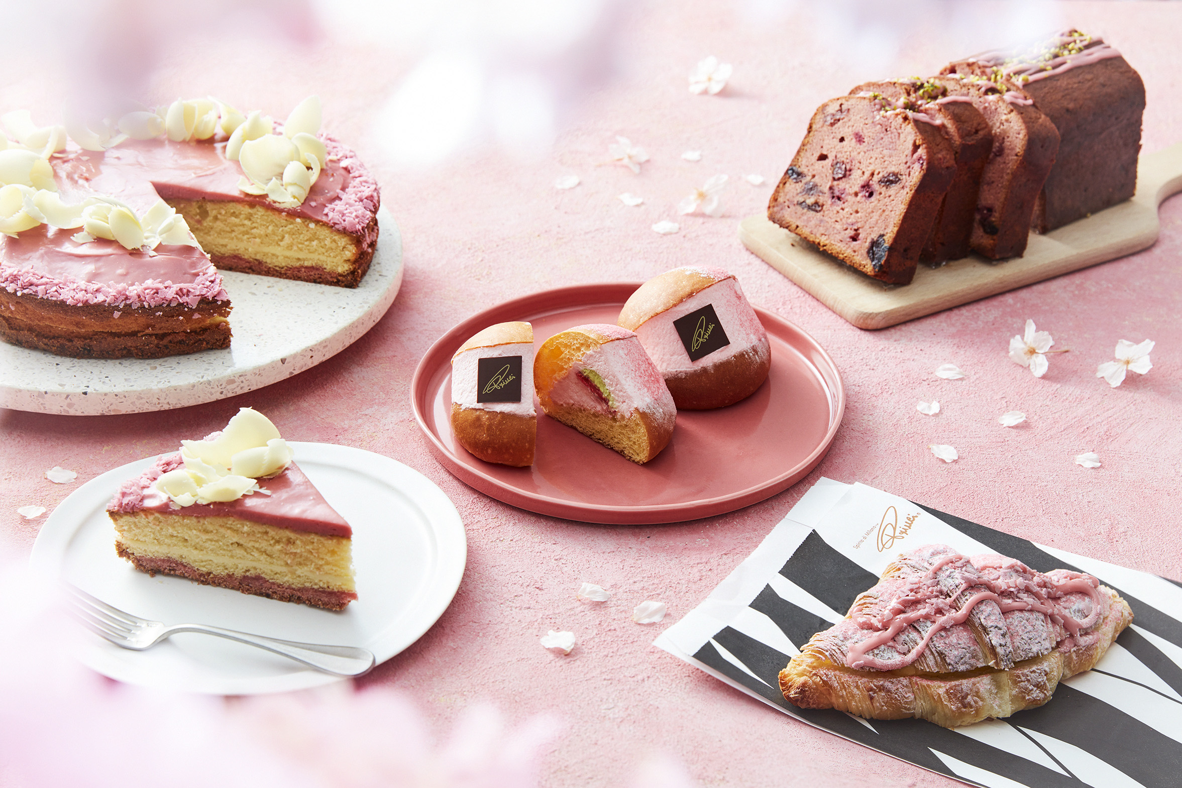 Starbucks Japan unveils new sakura drinkware and menu items at the Tok ...