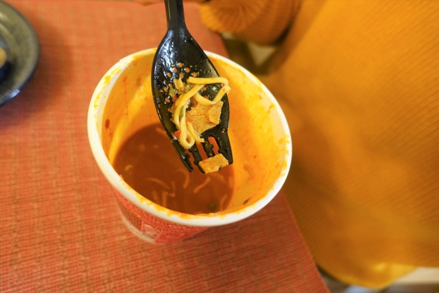 How does the 100-yen “Scoon” match up against the celebrated 2,000-yen ...