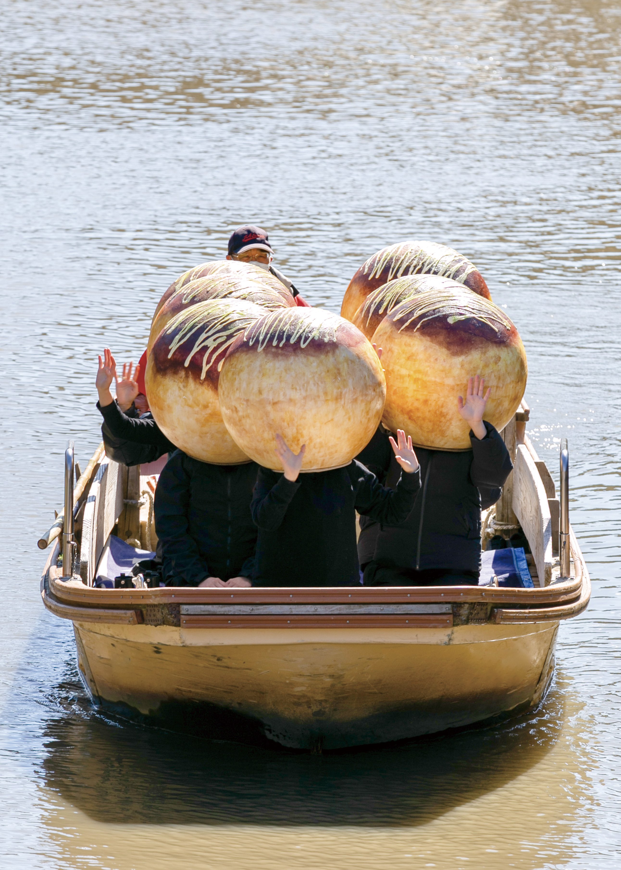 Takoyaki boat tray comes to life in Japan, sails down river near Tokyo ...