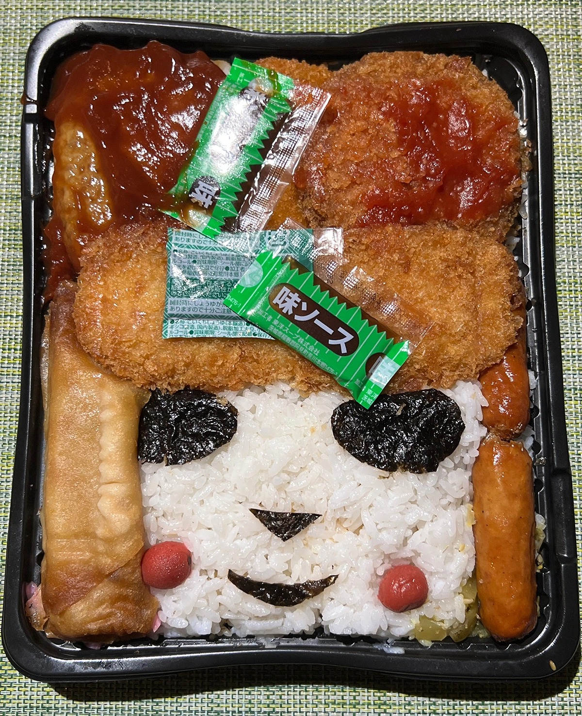This gigantic panda bento from Tokyo’s Kitchen Dive is deviously ...