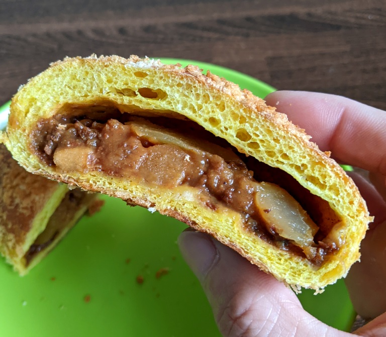 This Tokyo bakery gives its curry bread a special Aomori ingredient for ...