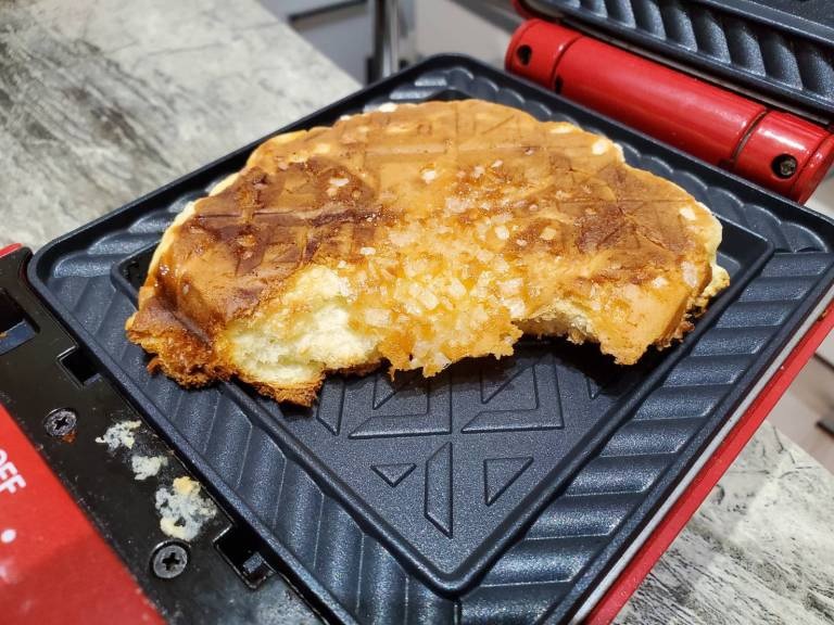 What kind of magic happens when you put Japanese combini pastries into ...