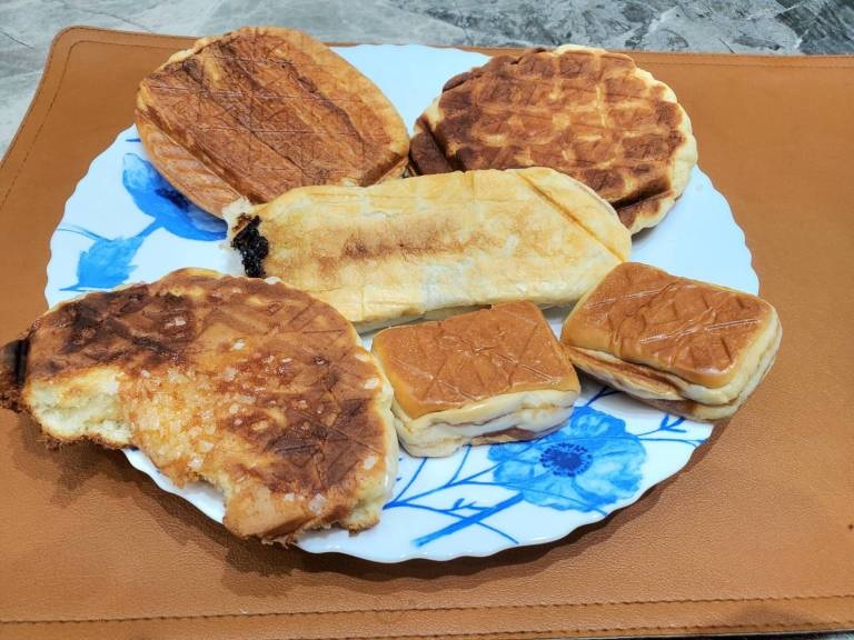 What kind of magic happens when you put Japanese combini pastries into ...