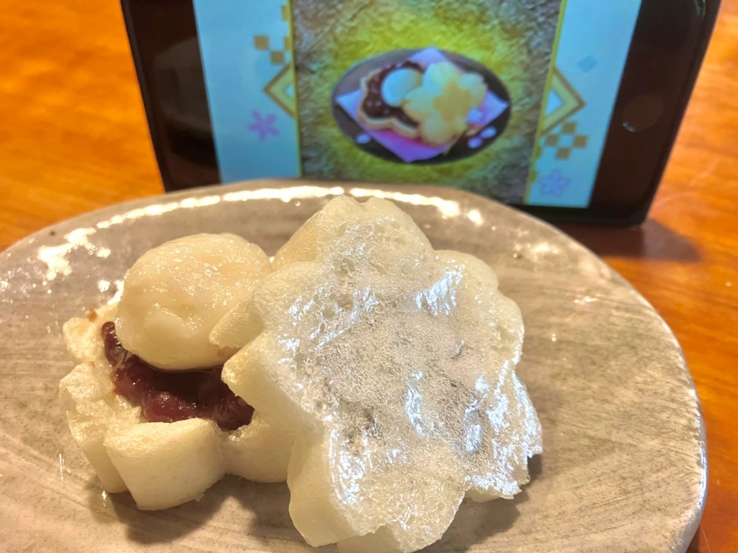 We made hanamaru monaka, a traditional Japanese sweet loved by ...