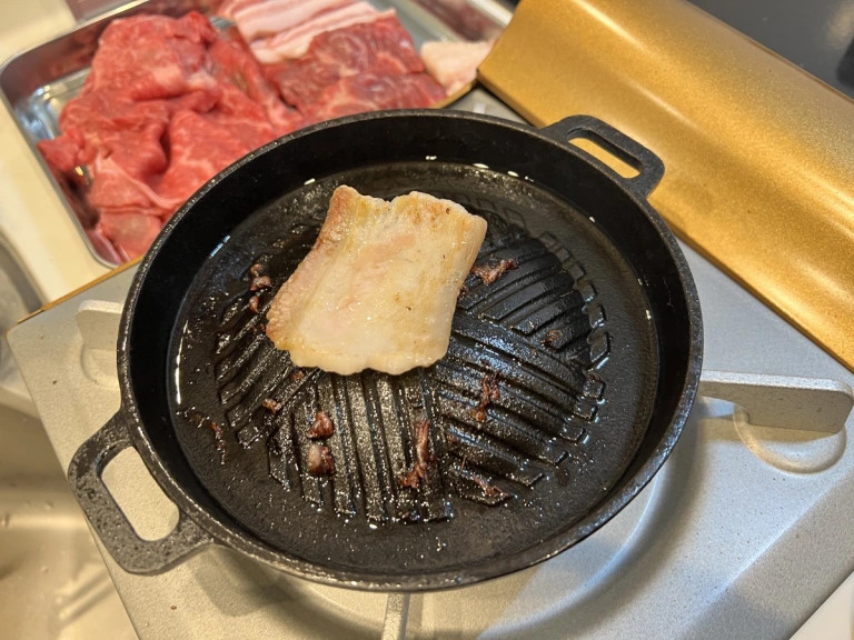 Is Daiso’s 500-yen grilling plate good enough for at-home yakiniku ...