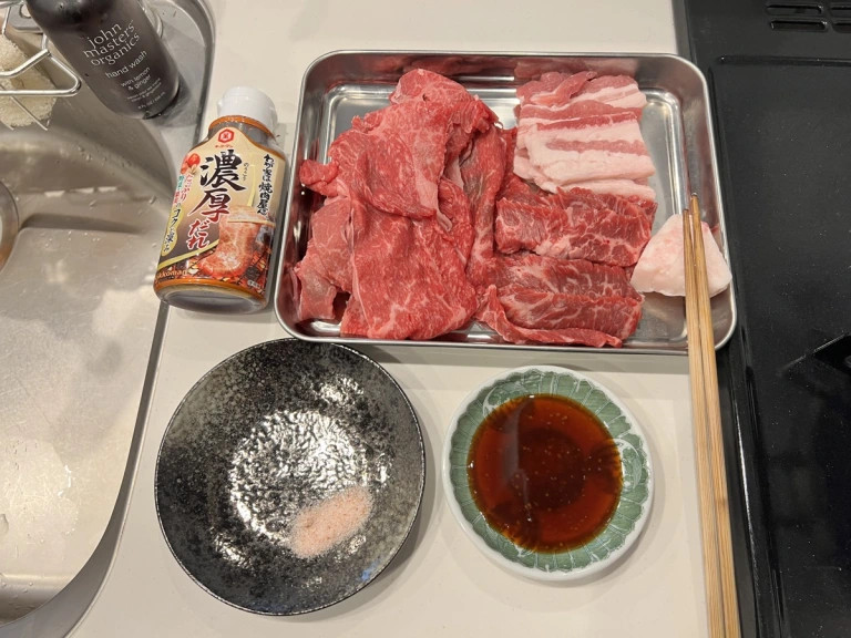 Is Daiso’s 500-yen grilling plate good enough for at-home yakiniku ...