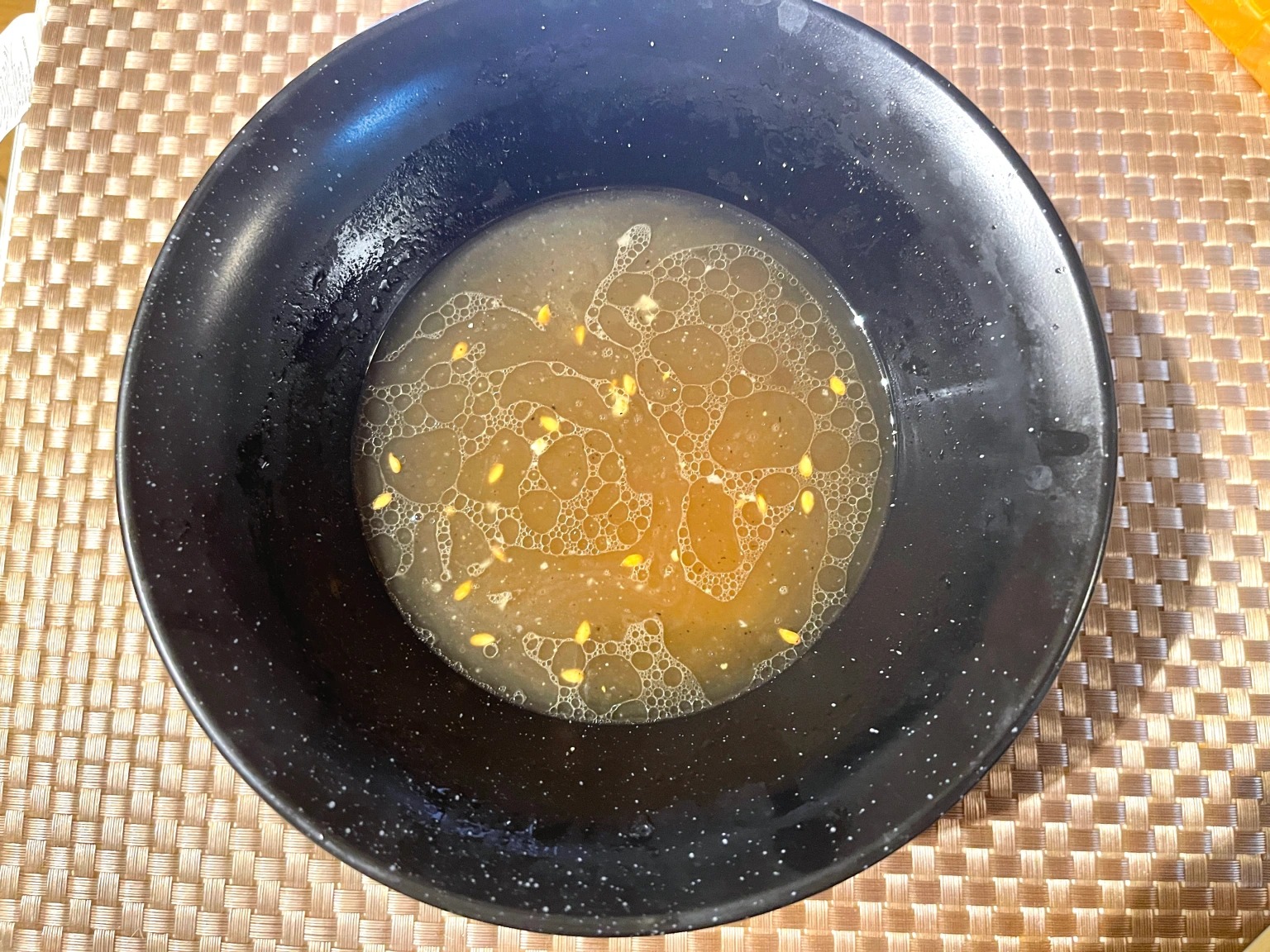 Waiter, there’re 100 crickets in my soup! We try make-it-yourself ...