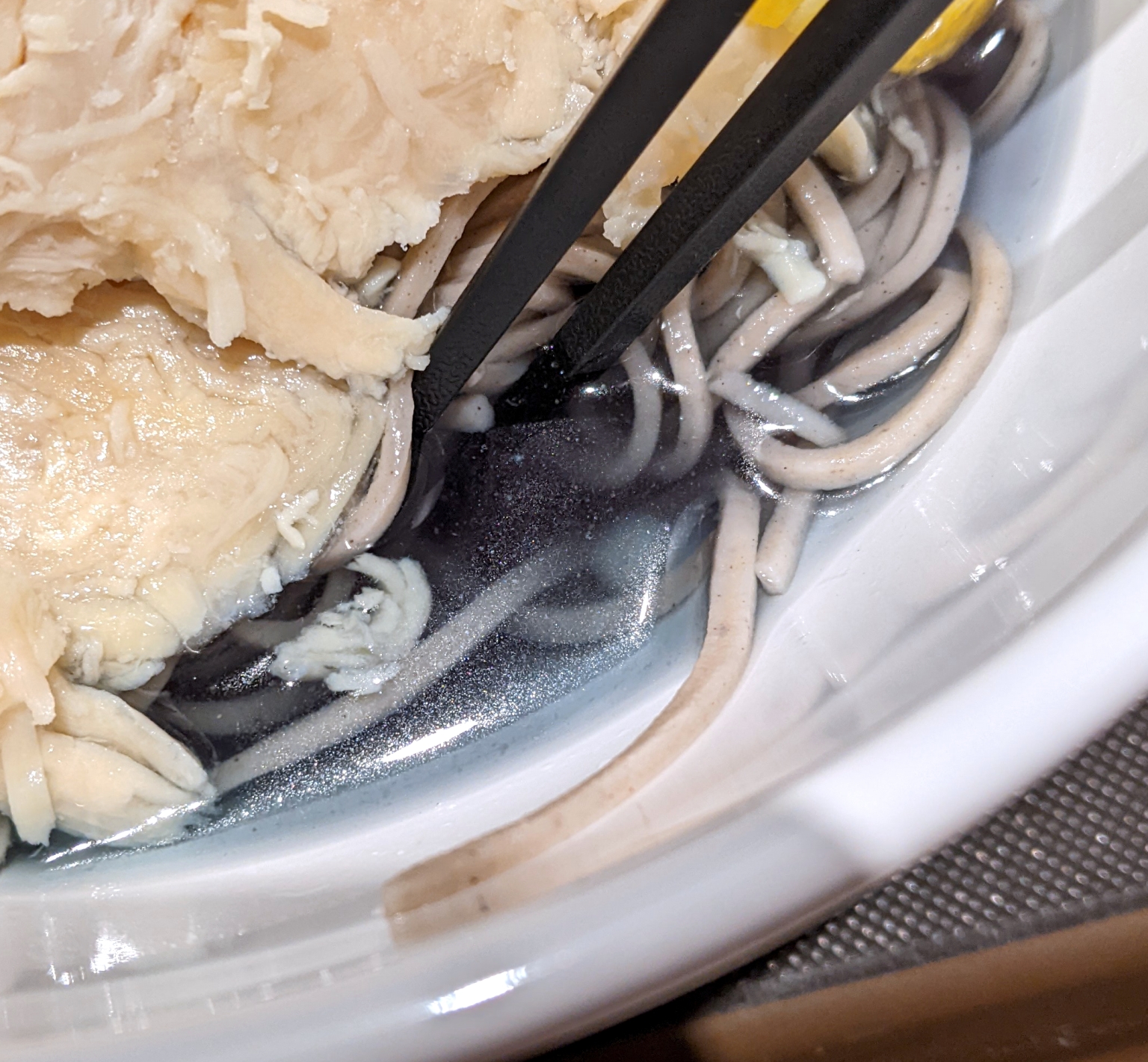 Marvelous Soba: Colour-changing noodle broth creates a twist ending to ...