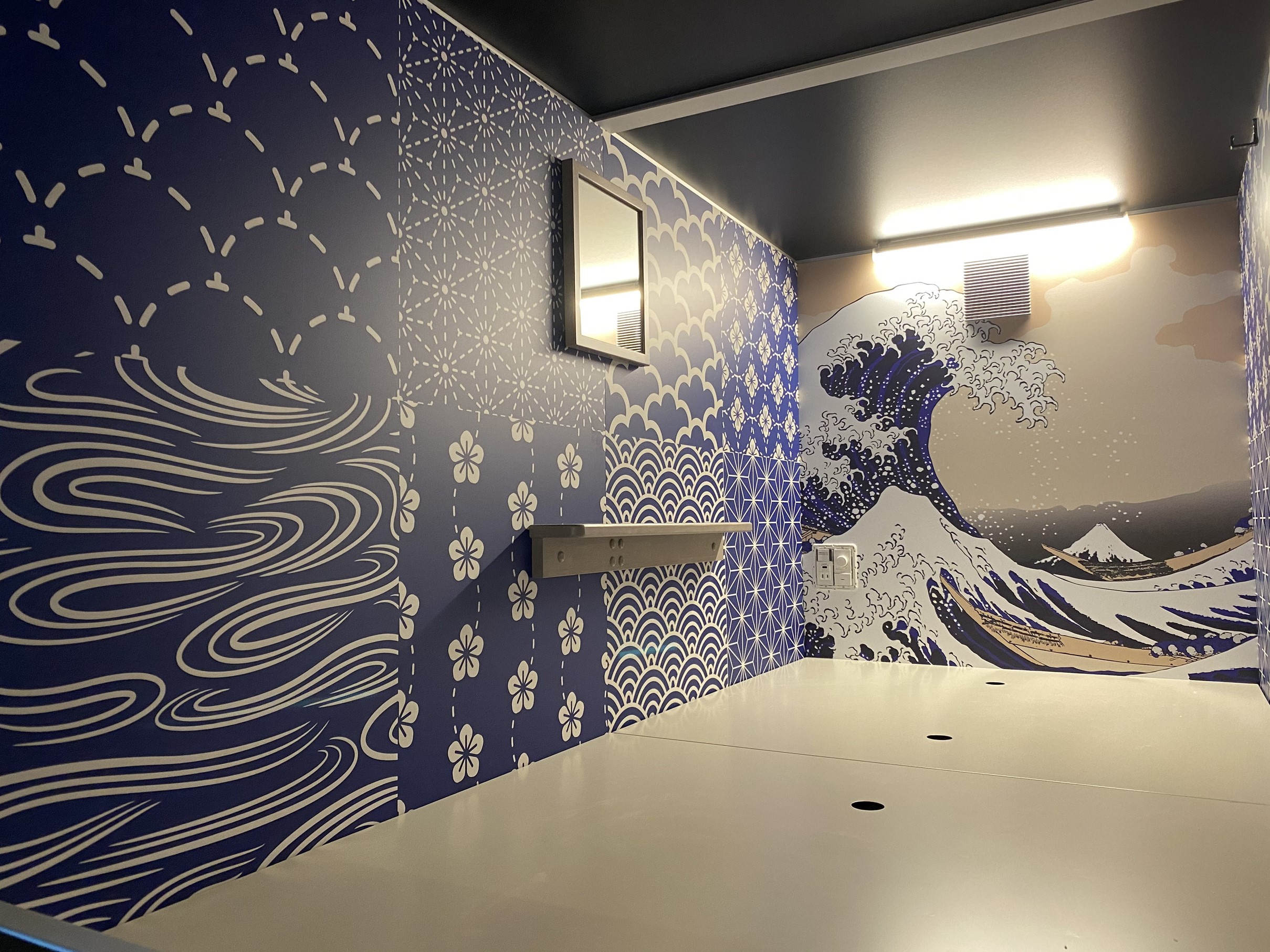 Ninja & Geisha capsule hotel: A very Japanese place to stay in Osaka ...