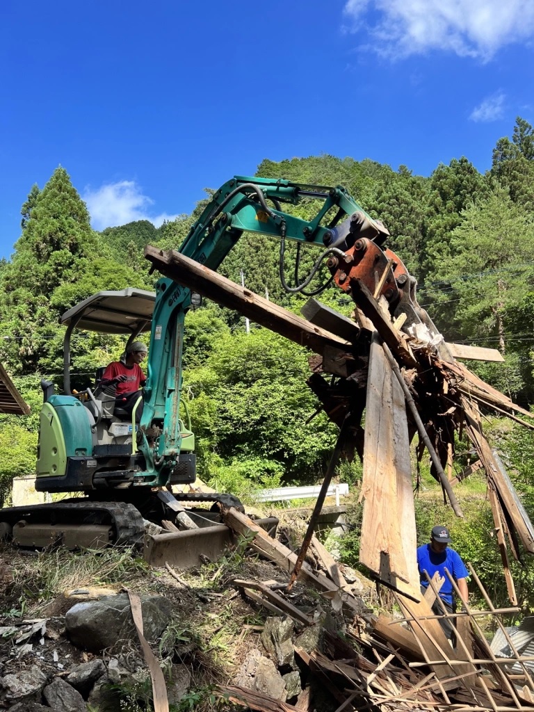 Turning a crazy cheap country Japanese house into a home — Step 3 ...