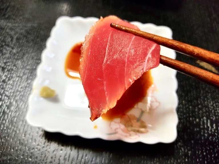 This plastic wrap is supposed to turn supermarket sashimi into great ...