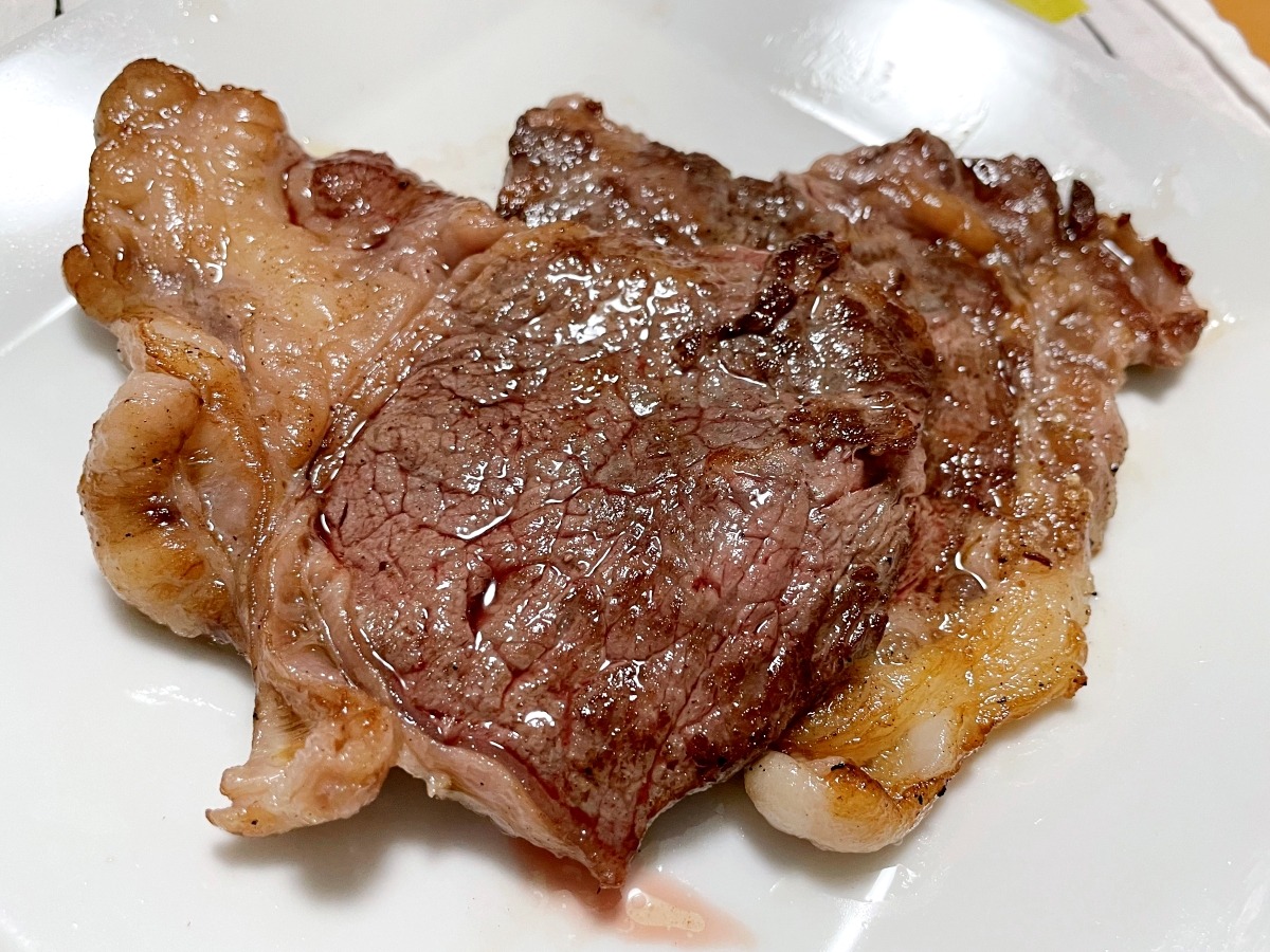 Bulky boxes of wagyu beef can be yours with Japan’s rental frying pan ...