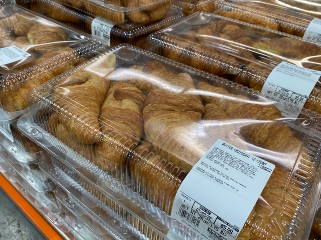 Go shopping with our Japanese reporter as he experiences Costco in the ...