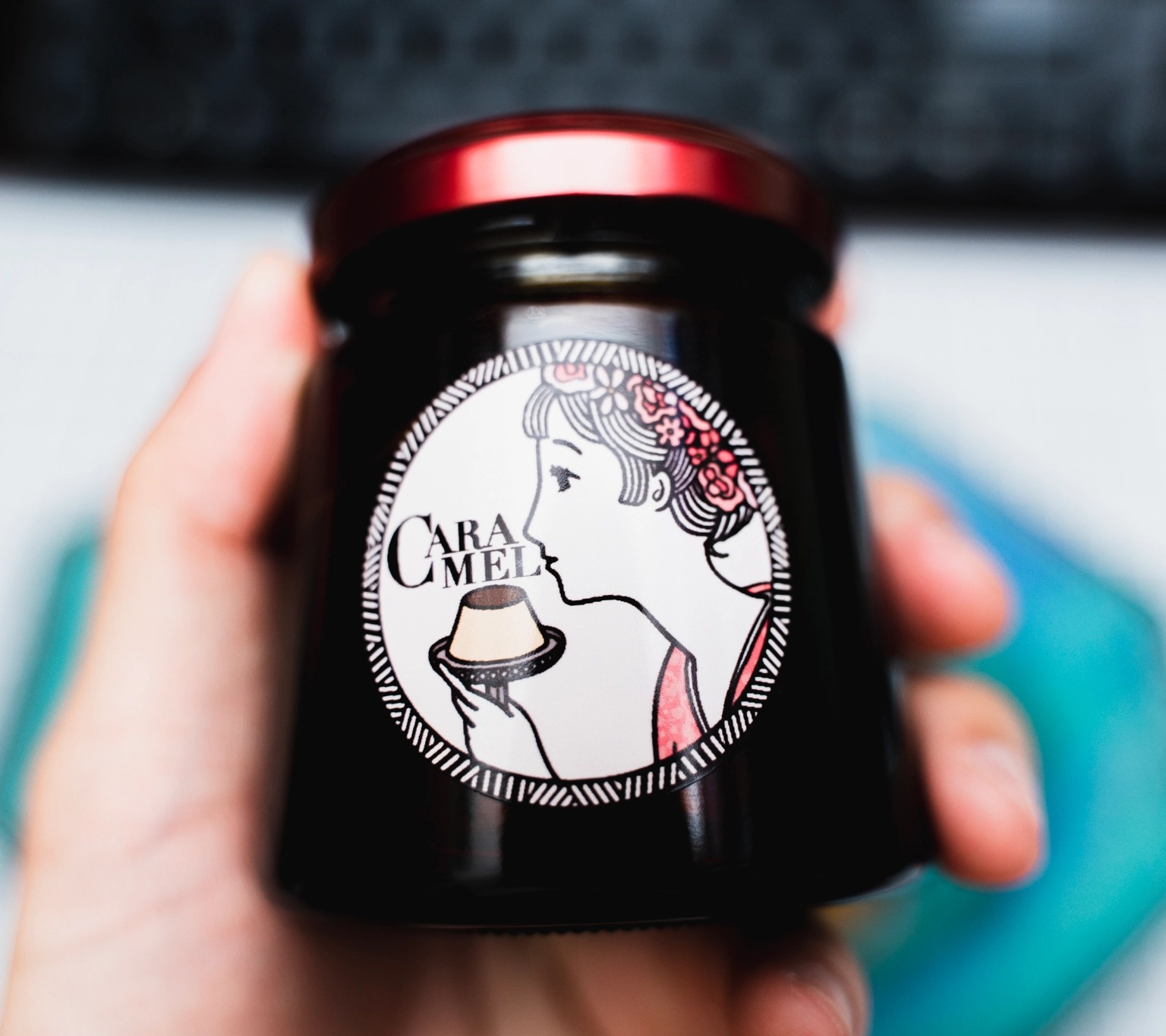 We fall in love with a bucket of Japanese custard pudding【Taste test ...