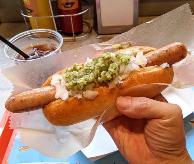 Sous chef at a Michelin-starred restaurant makes hot dogs classy in ...