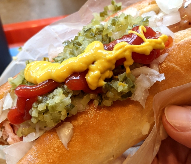 Sous chef at a Michelin-starred restaurant makes hot dogs classy in ...