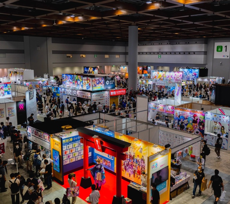 The picture-perfect cosplayers of Comiket 100’s Day 1【Photos ...