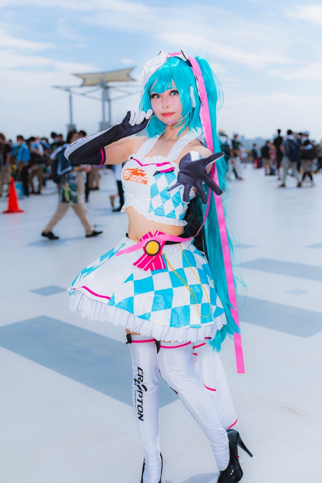 The best cosplayers from Day 2 of Summer Comiket 2022【Photos ...