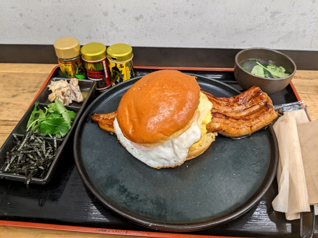 Eggslut adds a whole ass eel to a new sandwich in Japan | SoraNews24 ...