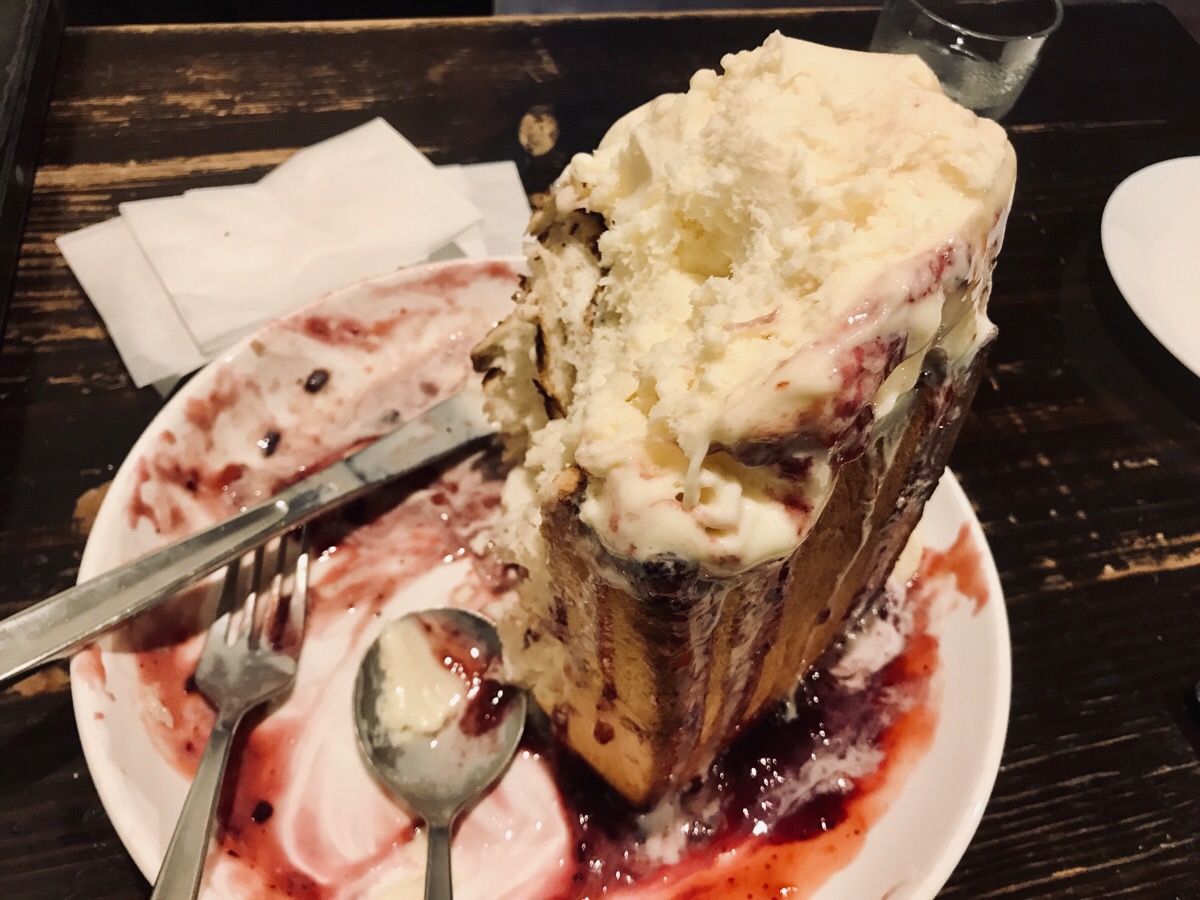 Japanese honey toast is breathtakingly large, contains two litres of ...