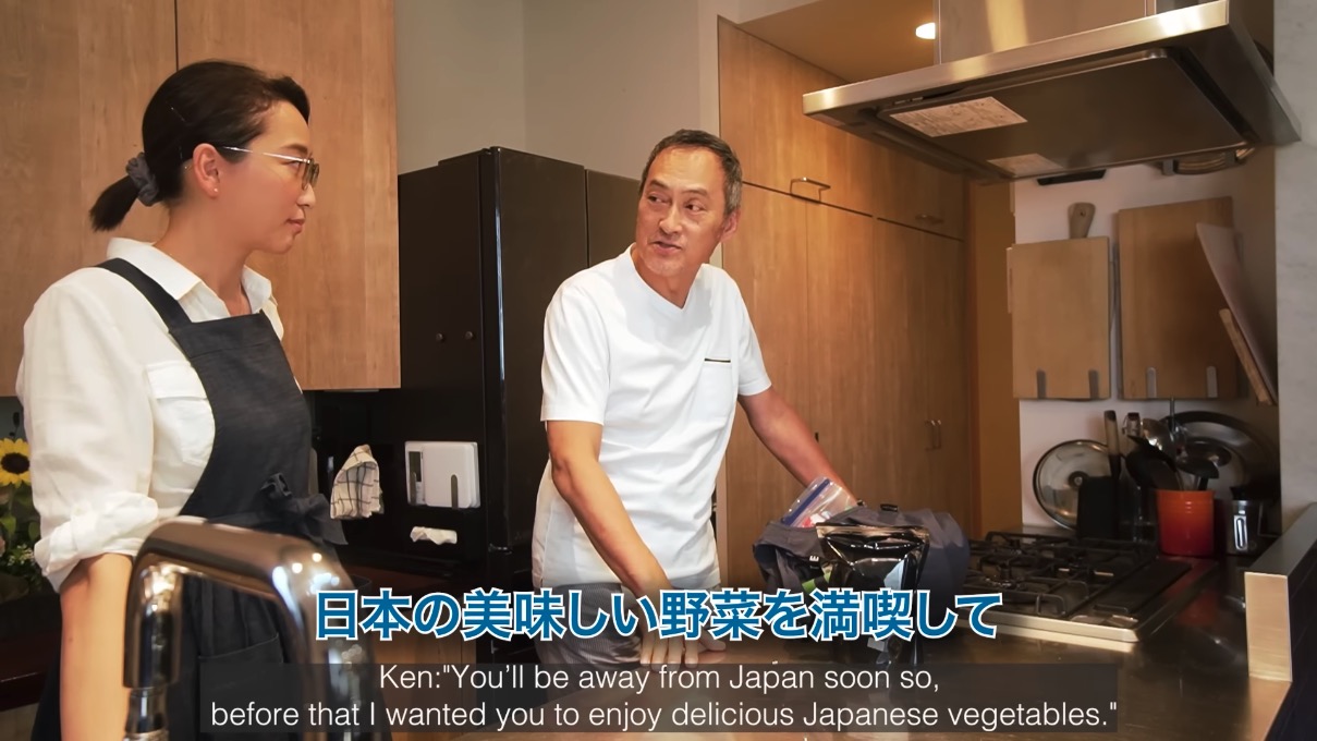 Last Samurai star Ken Watanabe cooks with daughter Anne in viral ...