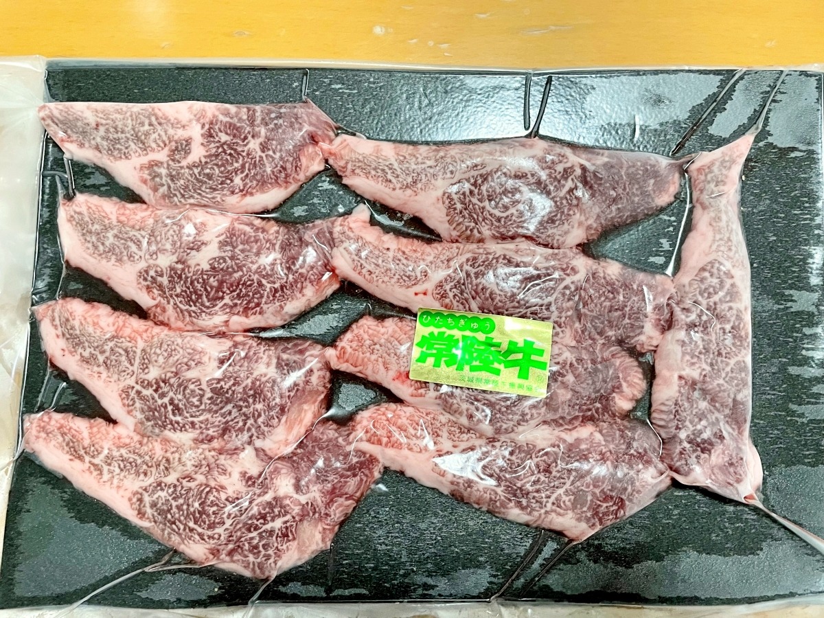Bulky boxes of wagyu beef can be yours with Japan’s rental frying pan ...