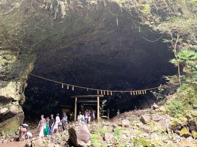 Visit the mythical cave that hid the Sun Goddess in Japanese mythology ...