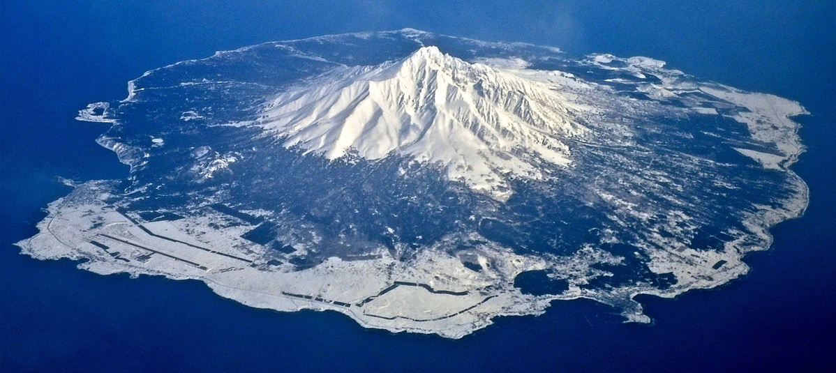 Japan’s chocolate mountains are a feast for the eyes AND a great prop ...