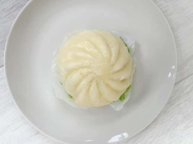 Japanese convenience store chain creates a burger-flavoured steamed bun ...