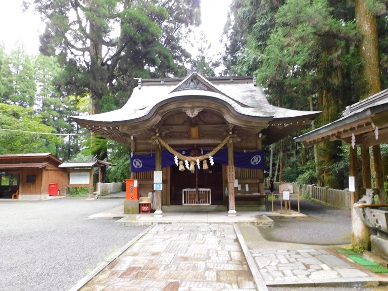Down the steps to Kusabe Yoshimi, one of Japan’s three great ...