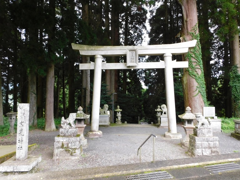 Down the steps to Kusabe Yoshimi, one of Japan’s three great ...