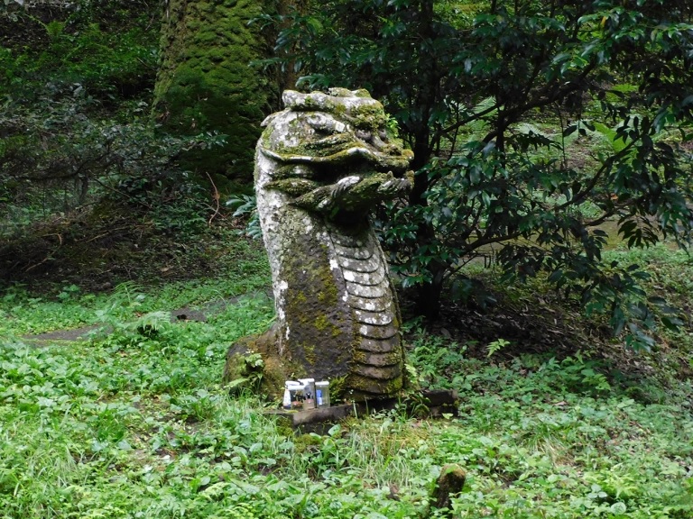 Down the steps to Kusabe Yoshimi, one of Japan’s three great ...