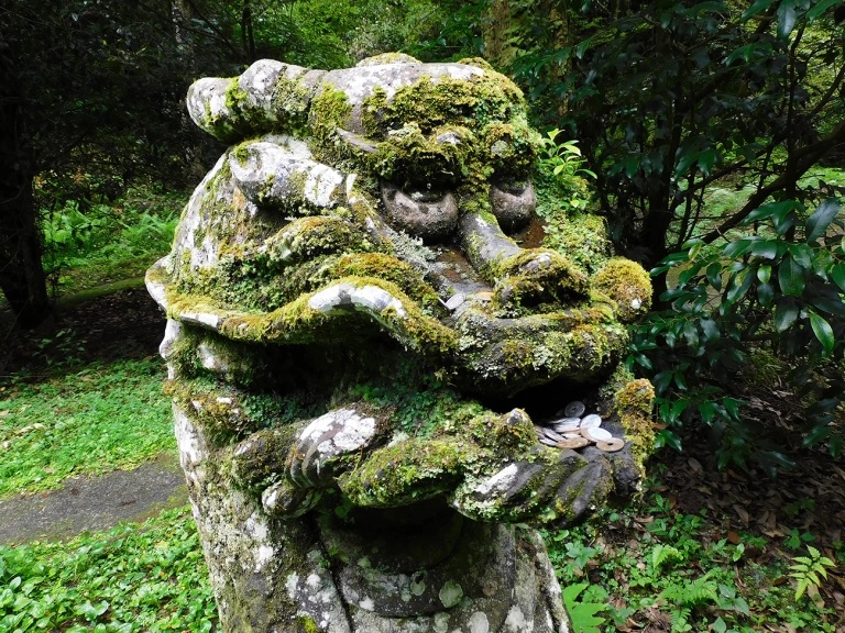 Down the steps to Kusabe Yoshimi, one of Japan’s three great ...