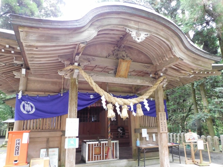 Down the steps to Kusabe Yoshimi, one of Japan’s three great ...