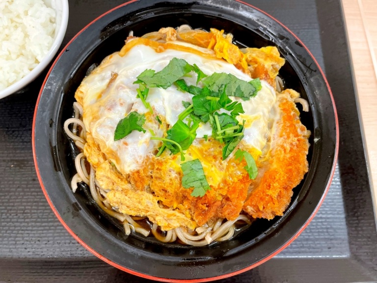 A whole new way to eat katsu: Cold katsu soba【Taste test】 | SoraNews24 ...