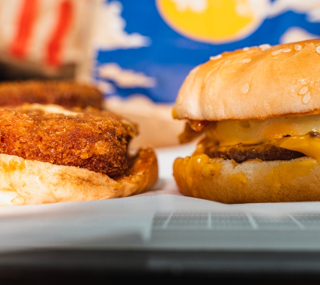 Eating ALL the McDonald’s and KFC Tsukimi Moon Viewing Burgers in Japan ...