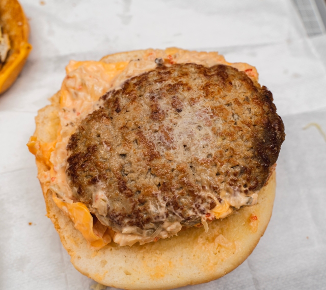 Eating ALL the McDonald’s and KFC Tsukimi Moon Viewing Burgers in Japan ...