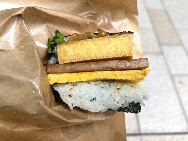 Okinawa airport’s must-eat Pork Tamago Onigiri finally opens a branch ...