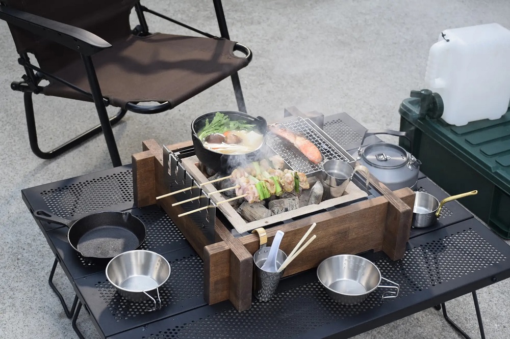 The Chirori is a compact traditional Japanese cooking hearth for your ...