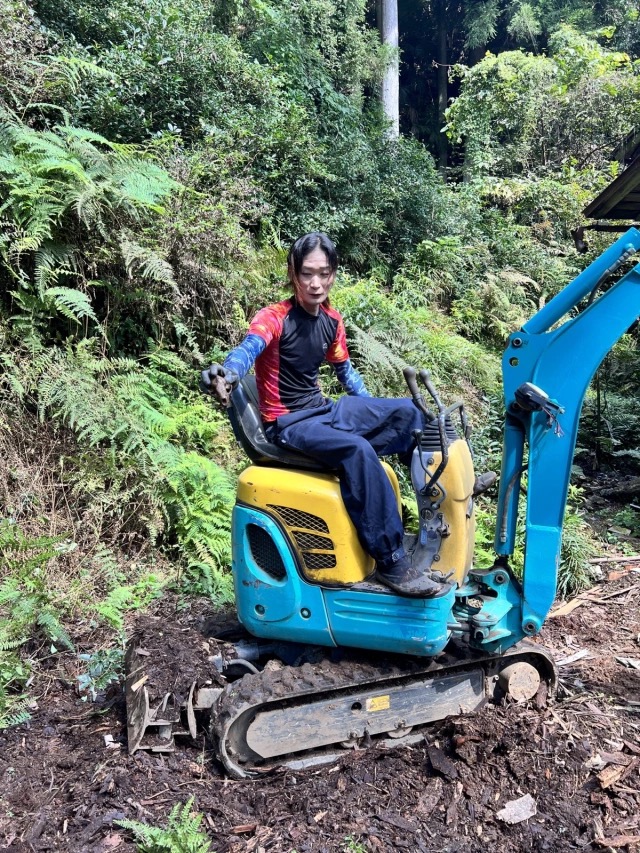 Turning a crazy cheap country Japanese house into a home — Step 11: Dig ...